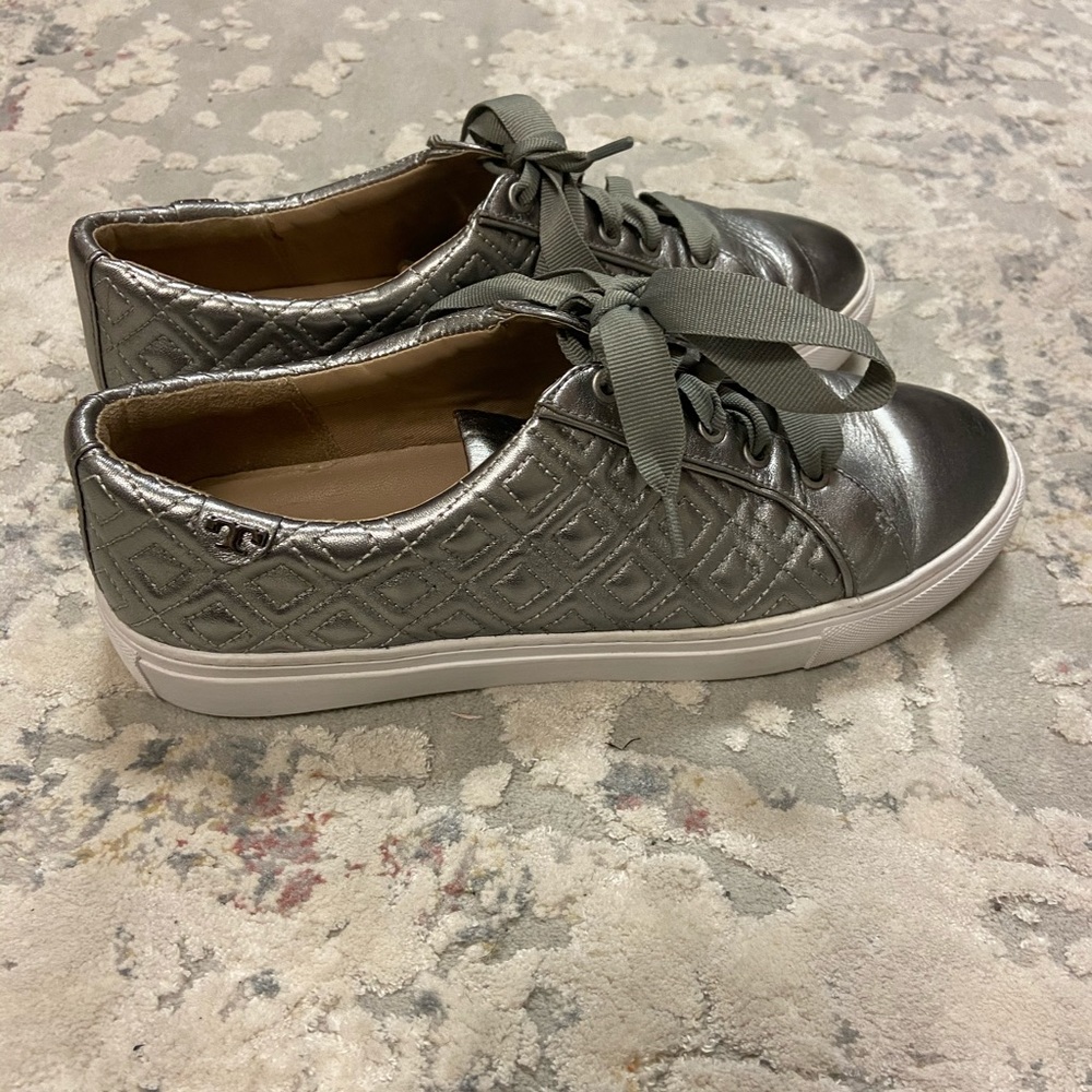 Tory Burch Silver Quilted Leather Sneakers - Gem